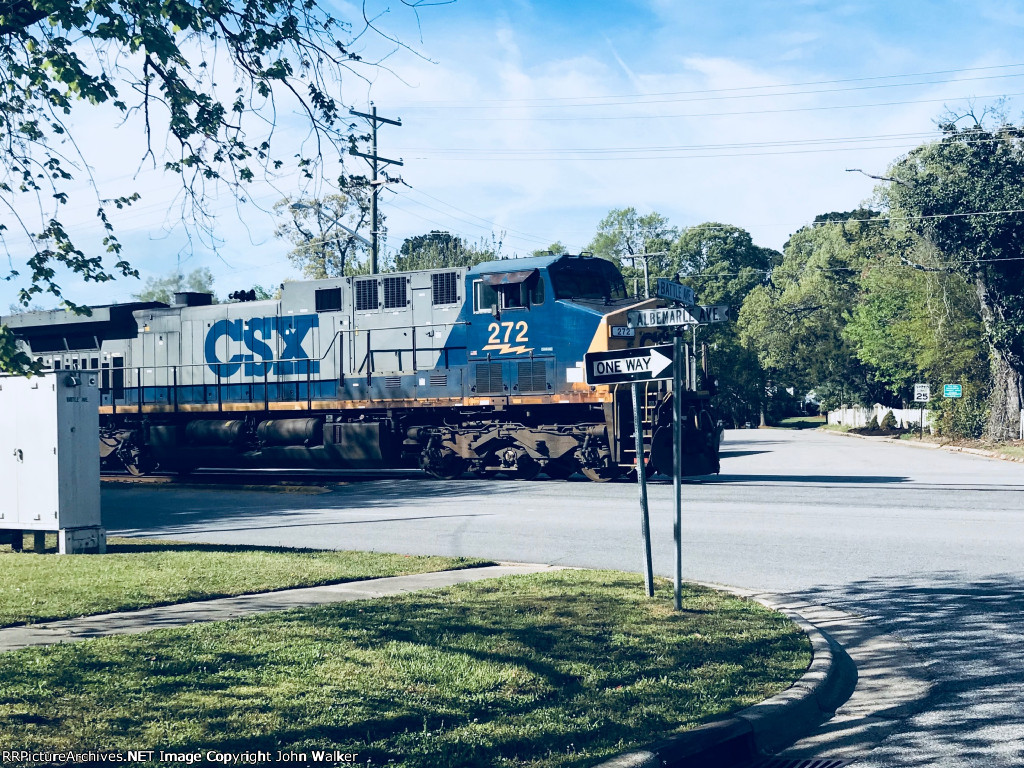 CSX 272 at the Battle & Albemarle crossing